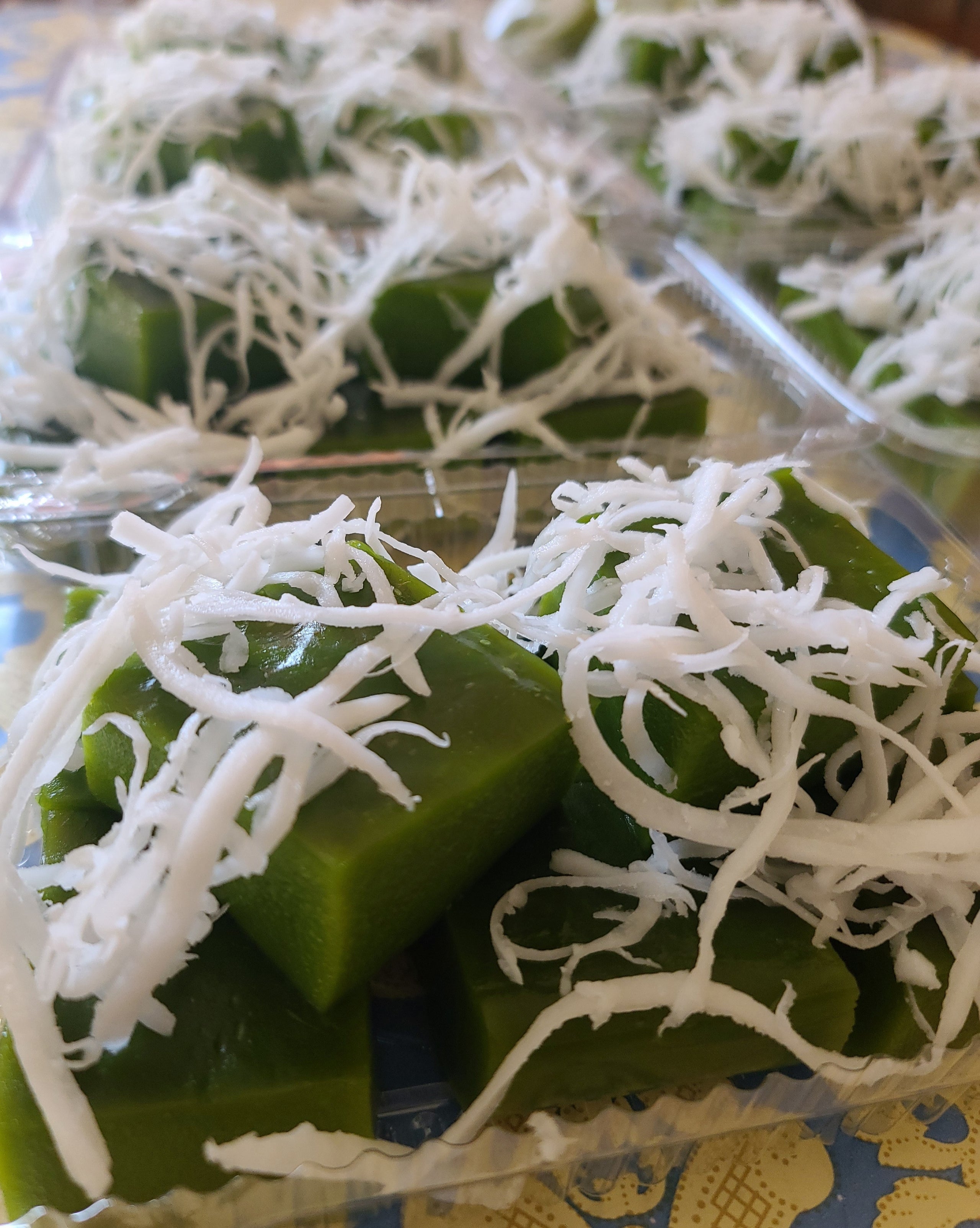 Pandan Pudding - ขนมเปียกปูนใบเตย | Thai Siam Restaurant